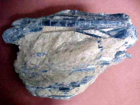 Kyanite Crystals: natural kyanite crystals