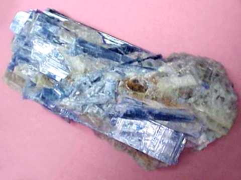 Kyanite Crystals: natural kyanite crystals