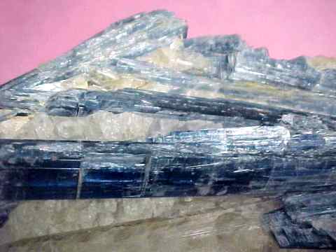 Kyanite Crystals: natural kyanite crystals