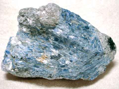 Kyanite Crystals: natural kyanite crystals