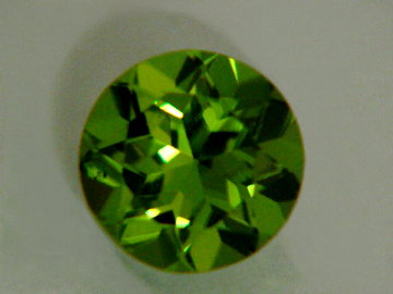 Peridot Gemstones: natural peridot gems