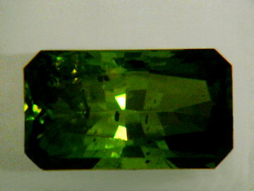Peridot Gemstones: natural peridot gems