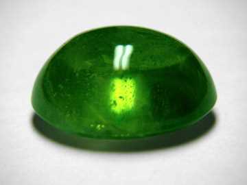 Peridot Gemstones: natural peridot gems