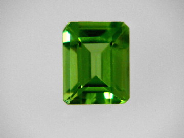 Peridot Gemstones: natural peridot gems