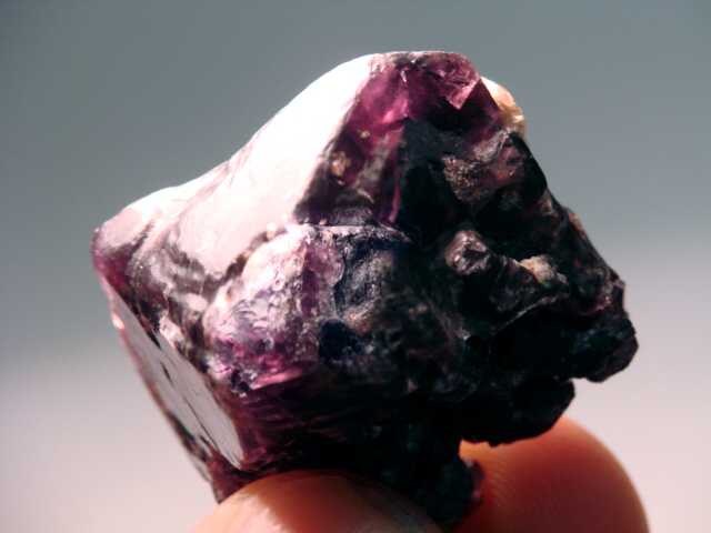 Spinel Crystals & Mineral Specimens: natural spinels from Mogok, Burma ...